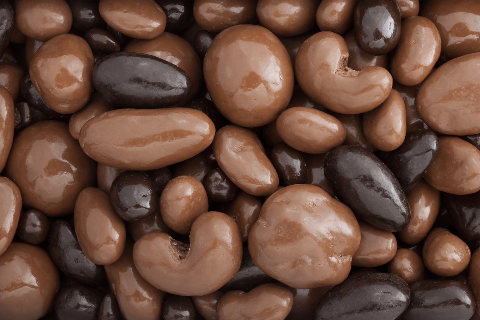 Milk & Dark Chocolate Covered Bridge Mix 8 oz – Pearls Candy & Nuts NH