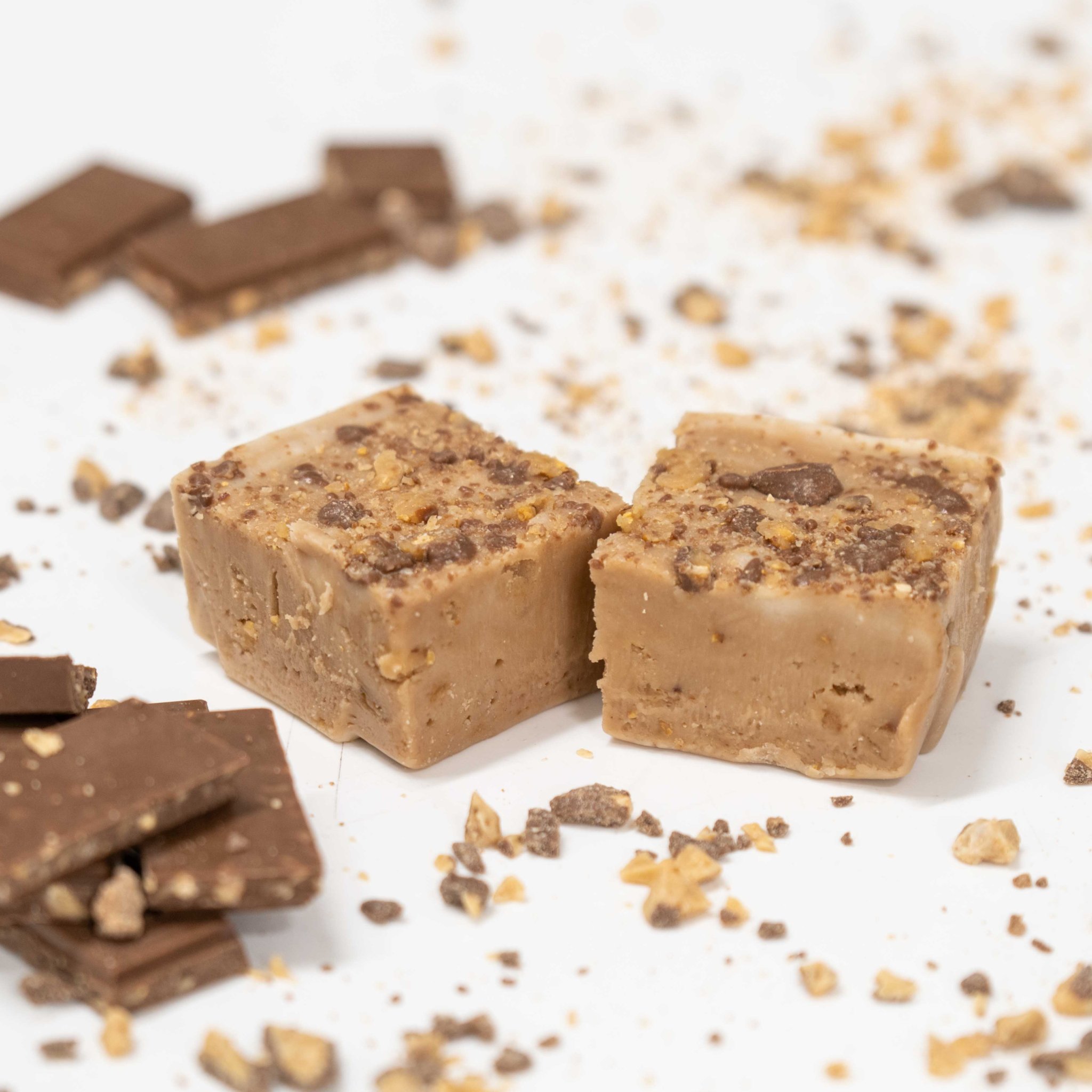 English Toffee Crunch Fudge 8 oz – Pearls Candy & Nuts NH